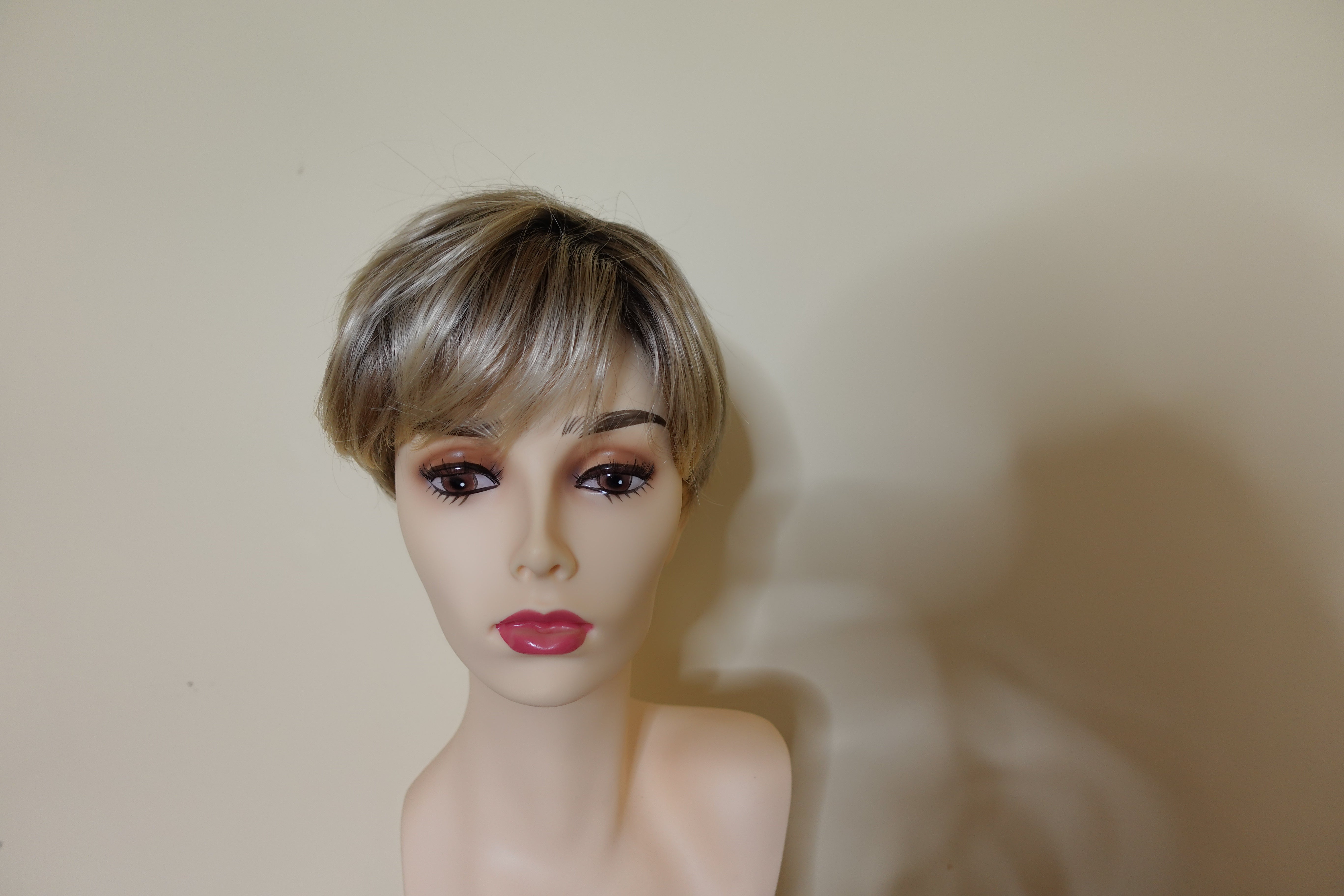 Estetica Sample Wig | Machine Made Cap |Short | EIGHTEEN – Shirley's ...